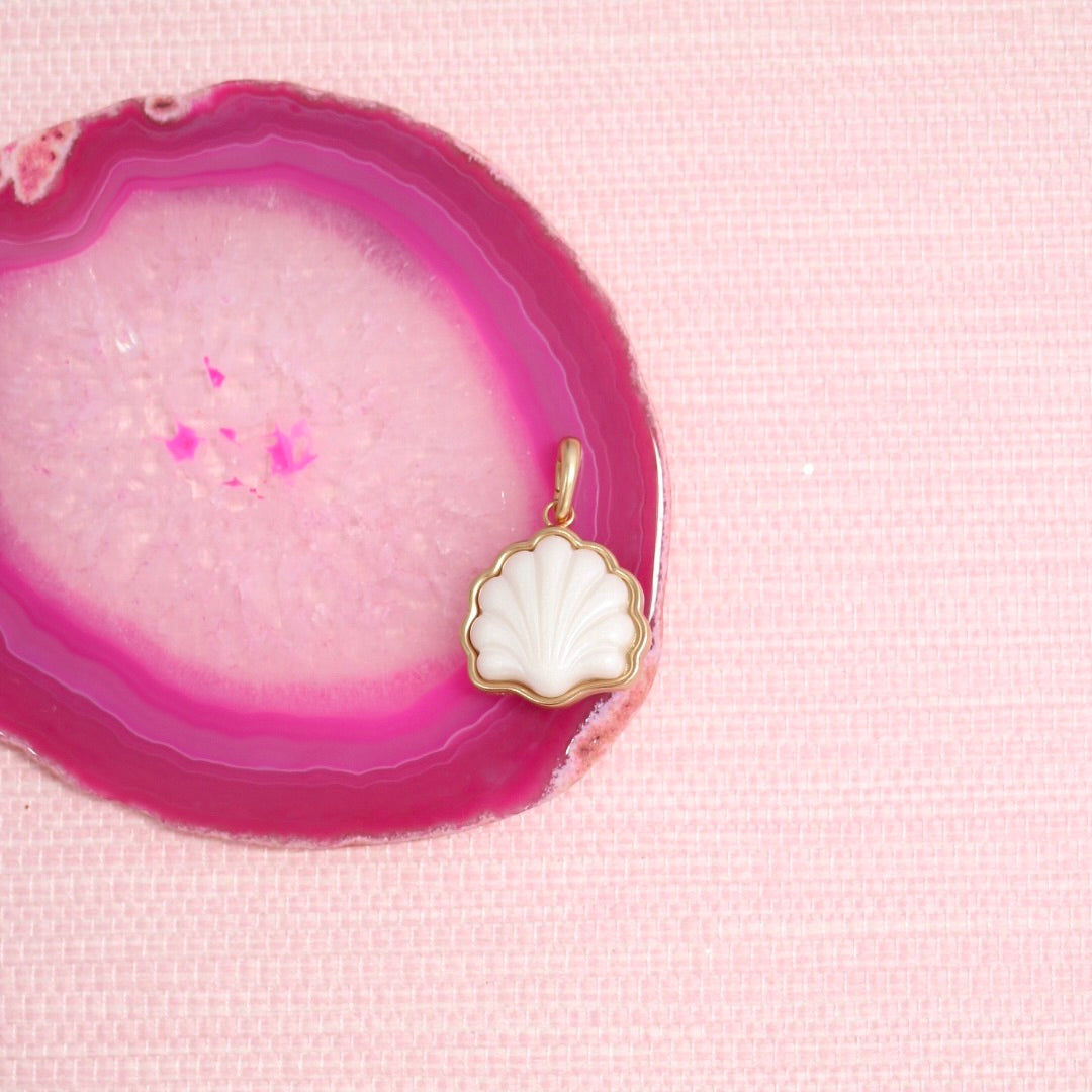 Fountain Shell Charm – Gresham