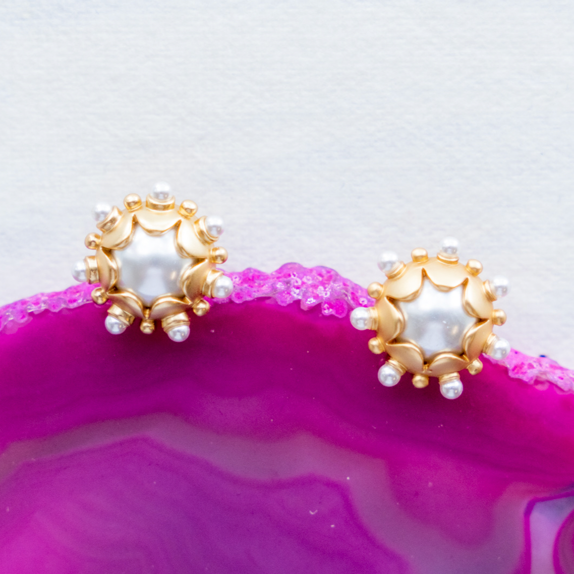 Perla Studs - Pearl – Gresham